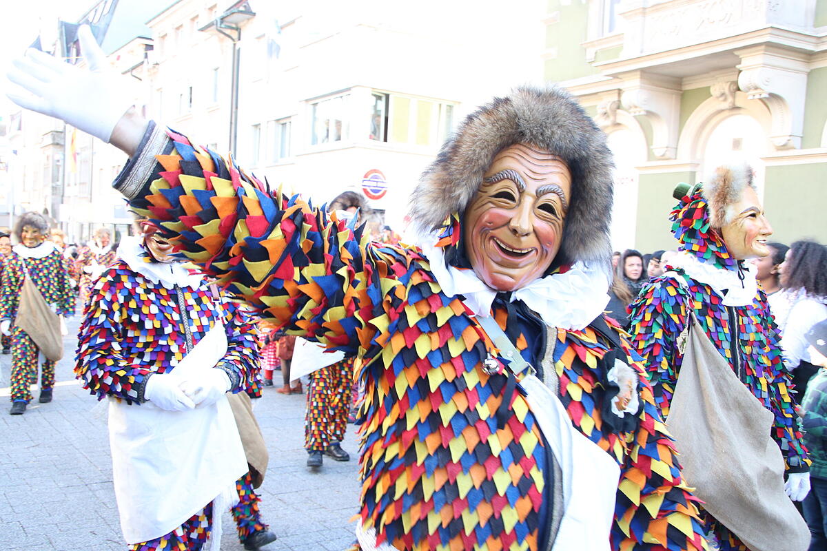 Narri Narro schallt‘s auf der Gass‘ | sweb