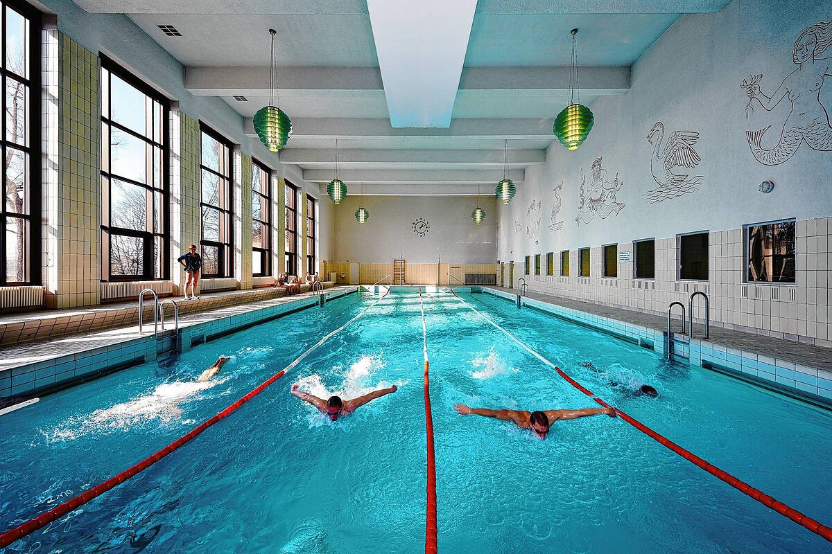 Zum letzten Mal Baden im „Alten Hallenbad“ | sweb